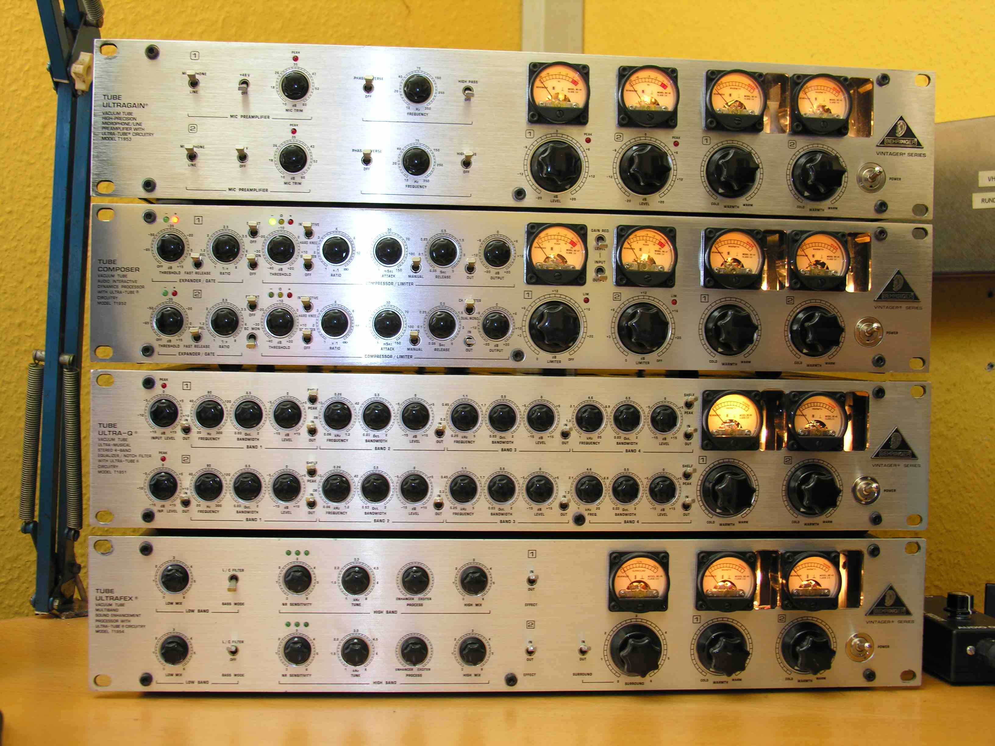 OZ2PM Hi-Fi ESSB Voodoo Audio Amateur Radio Station